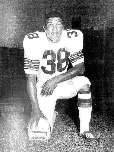 NFL vet tackled racism in 10-year career | News, Sports, Jobs - Tribune ...